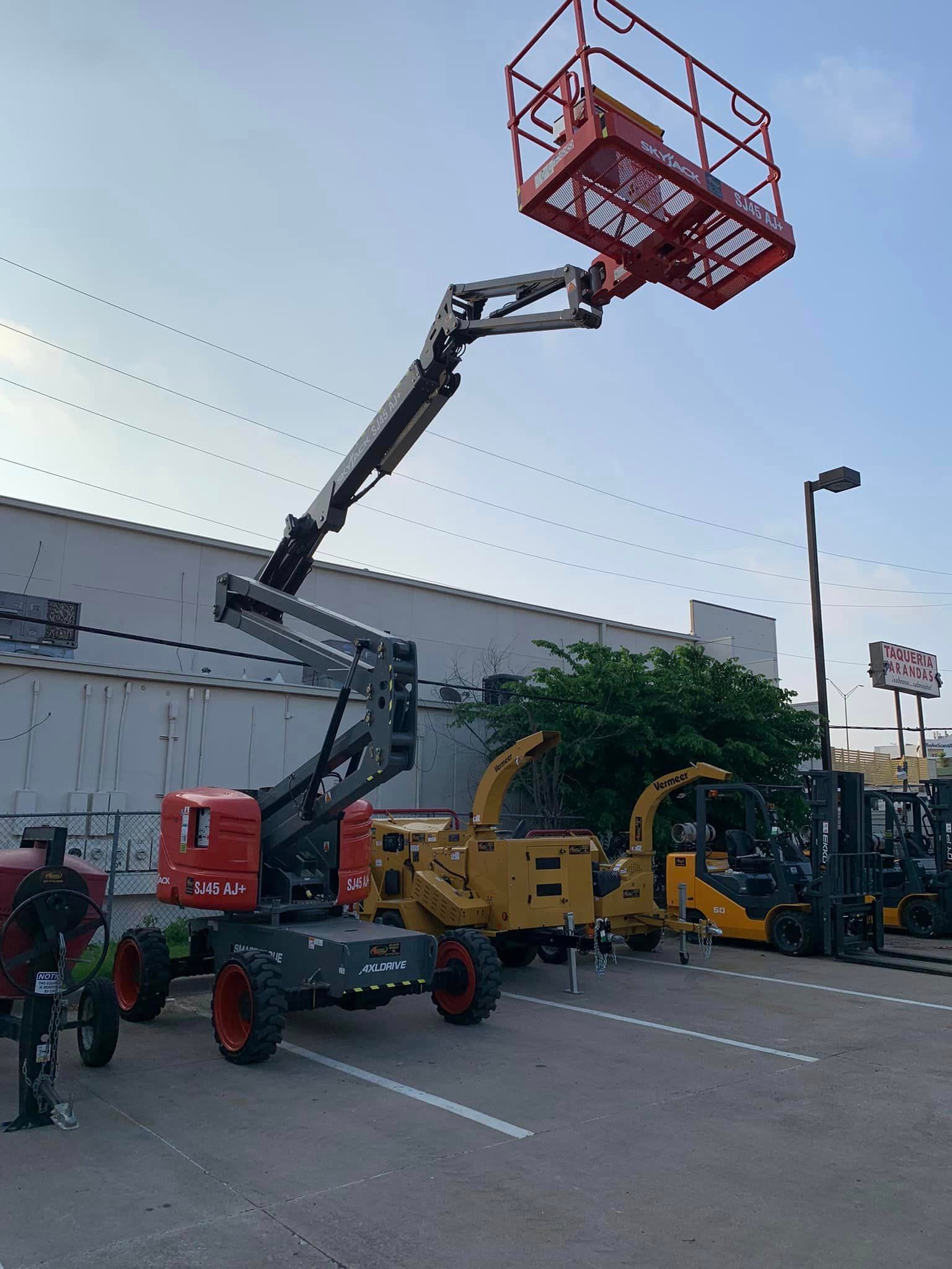 BOOM LIFT & SCISSOR LIFT RENTALS